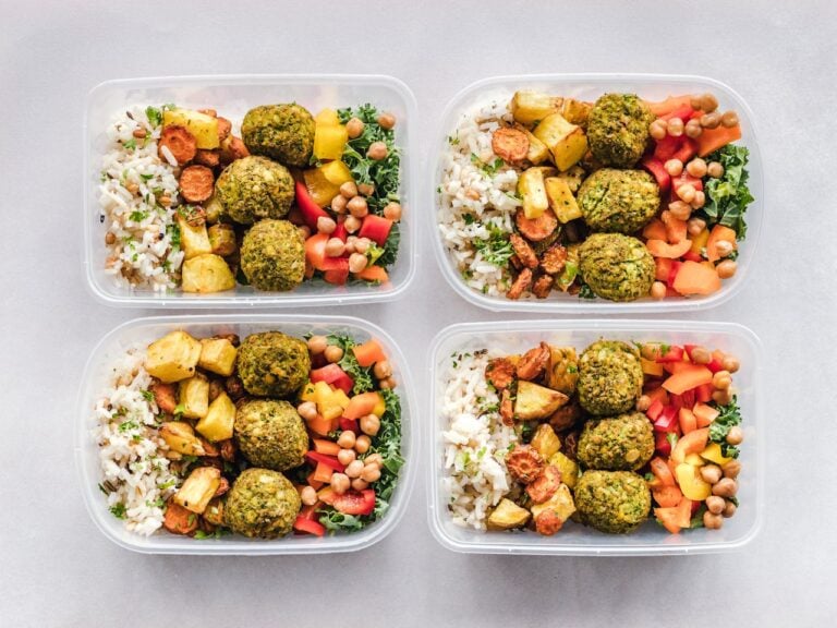 Pre-Prepped Meal Kits for Delicious and Time-Saving Dining